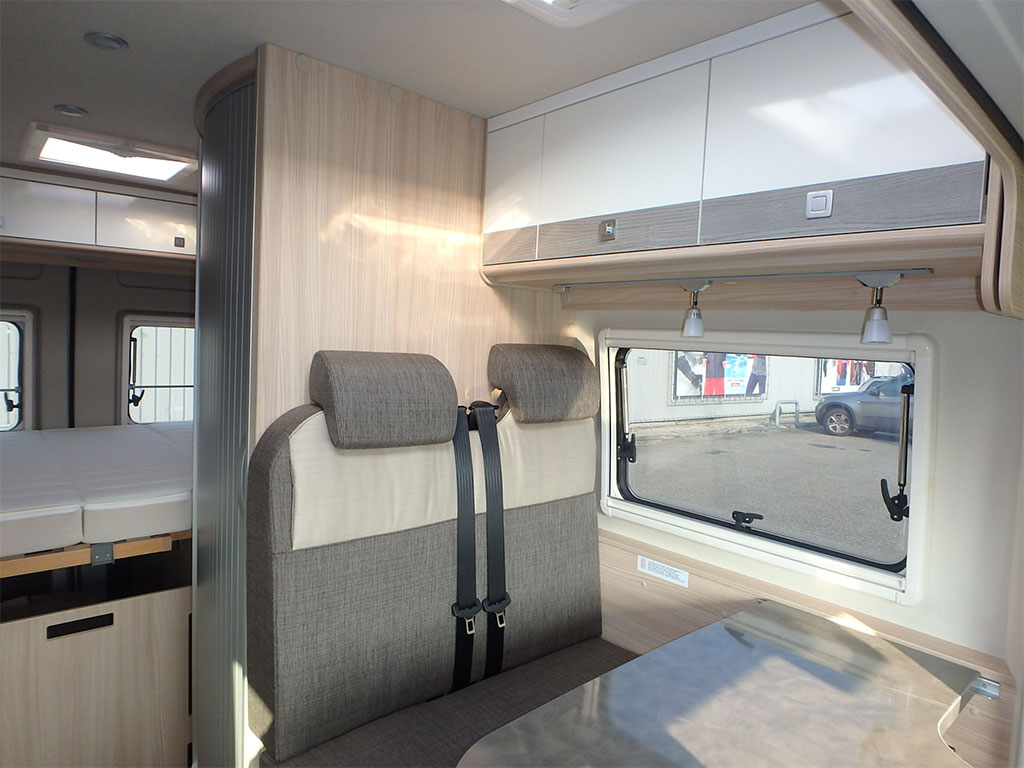 BURSTNER CITY CAR 540 *AUTOMAAT* - Boek nu een luxe campervakantie