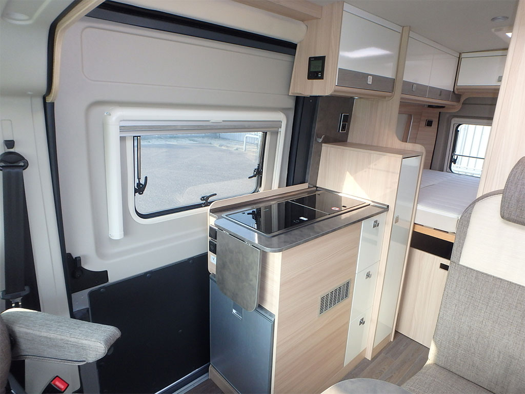 BURSTNER CITY CAR 540 *AUTOMAAT* - Boek nu een luxe campervakantie